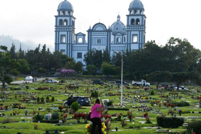 Honduras en medio de la pandemia conmemora hoy el Día de Difuntos – STN ...