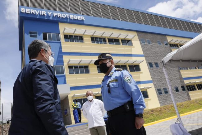 Presidente Hernández inaugura moderno edificio de la Dirección Nacional de Prevención y ...