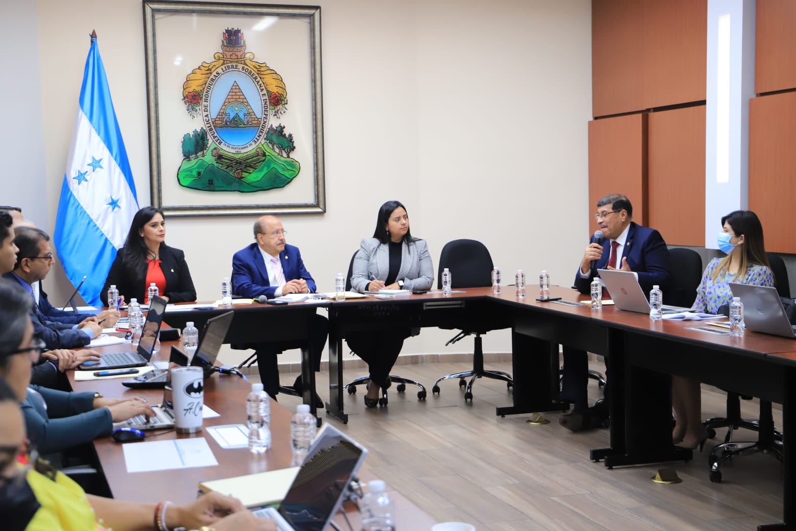 En audiencia pública BANHPROVI proyectó para el 2023 innovación tecnológica, financiamiento al ...