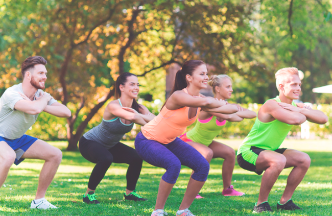 6 ejercicios en pareja que se pueden hacer al aire libre – STN HONDURAS