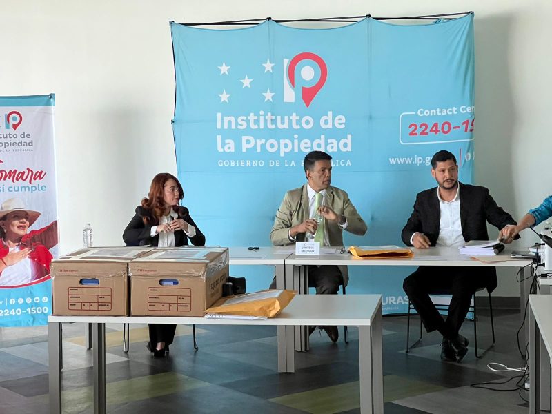 El IP está avanzando a la dotación de placas vehiculares para la ...